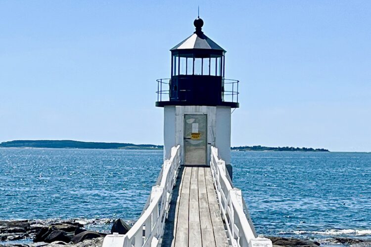 Lighthouse from ‘Forest Gump’ goes dark | News, Sports, Jobs - Altoona ...